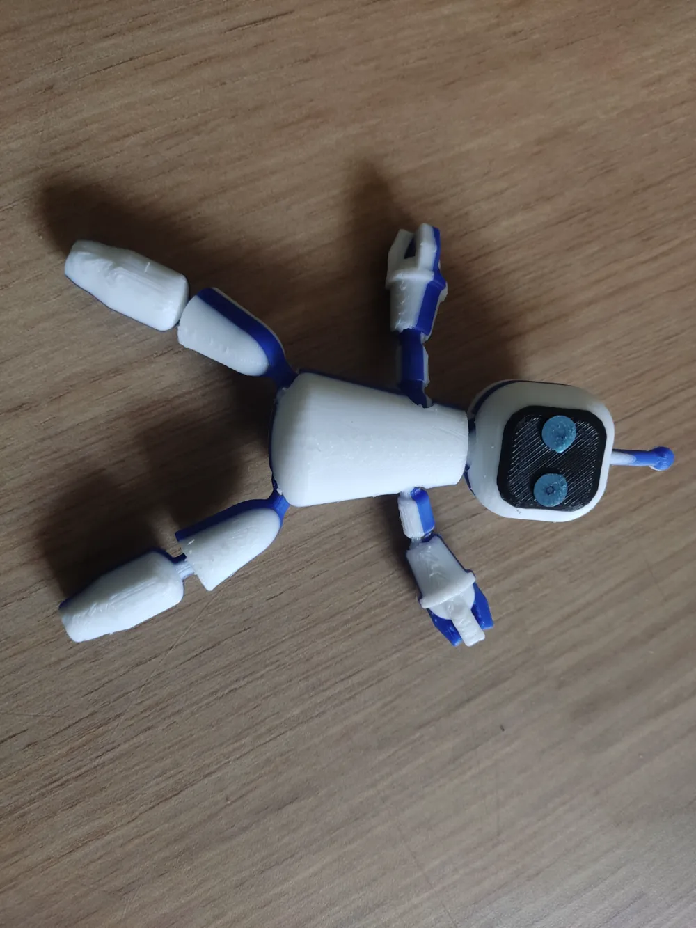 Articulated Robot inspired by Astrobot by Kryzbar - MakerWorld