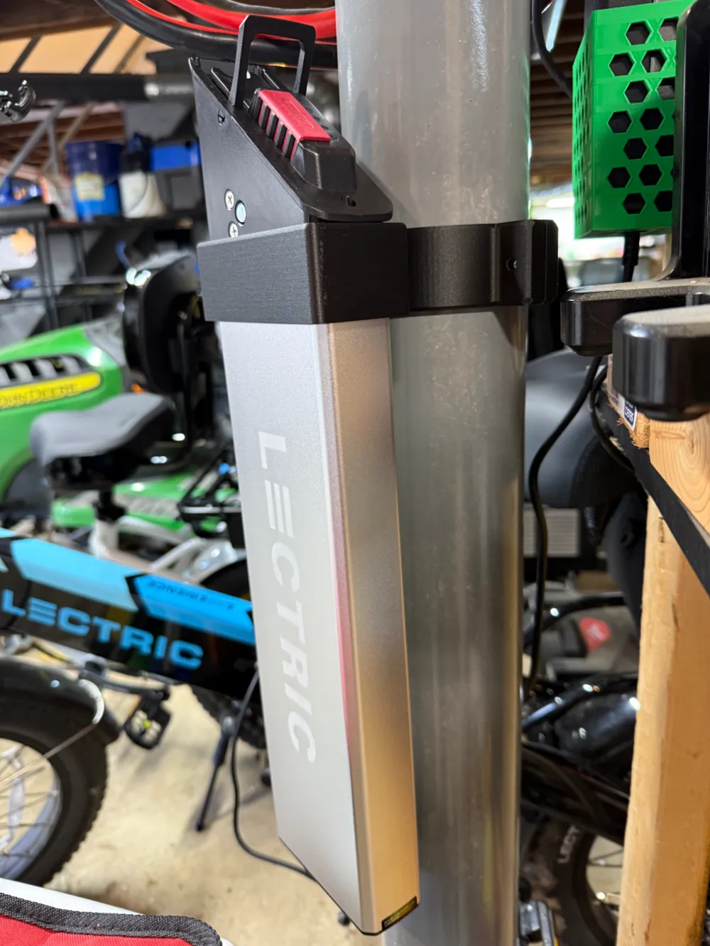Lectric XP Battery 100mm Pole Mount by barbasnoo - MakerWorld