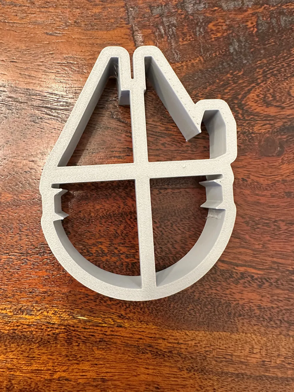 Millennium Falcon Cookie Cutter by Levi Perryman MakerWorld: Download ...