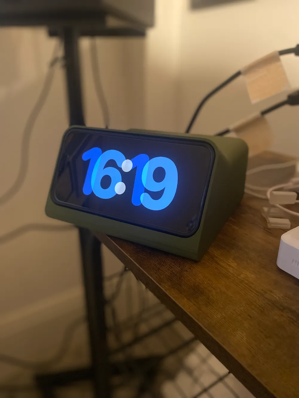 iPhone Dock: ProMax Phone w/ Case & Apple Watch - Free 3D Print Model ...