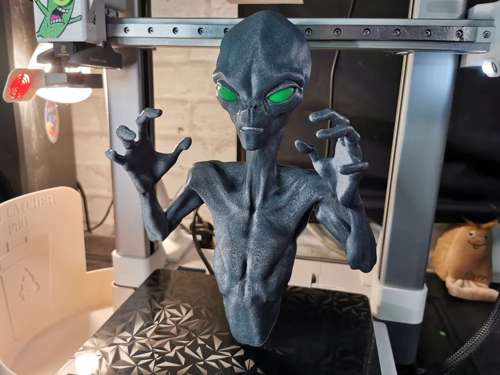 3D Alien Wall Art by Zurlingo-3D MakerWorld: Download Free 3D Models