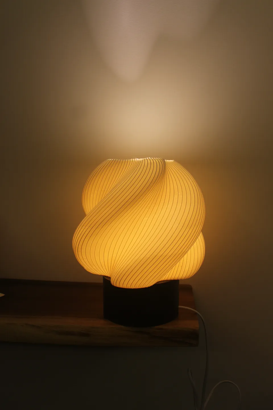 Kang-Jin Lamp double walls for Led Lamp MH001 by Qmax3D MakerWorld ...