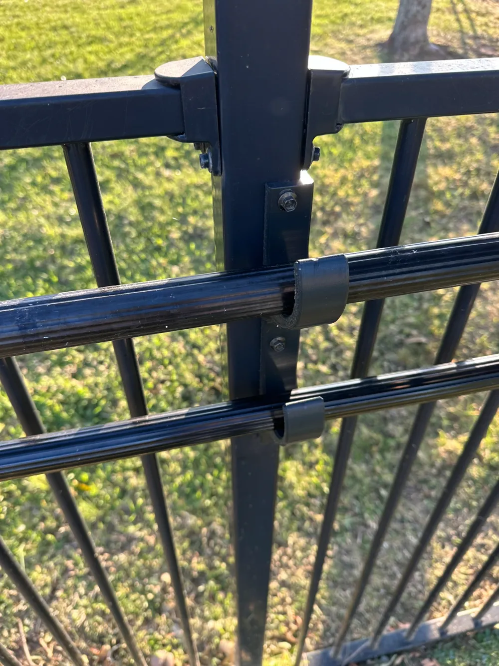 Swimming pool pole fence holder brackets by JLS IT - MakerWorld