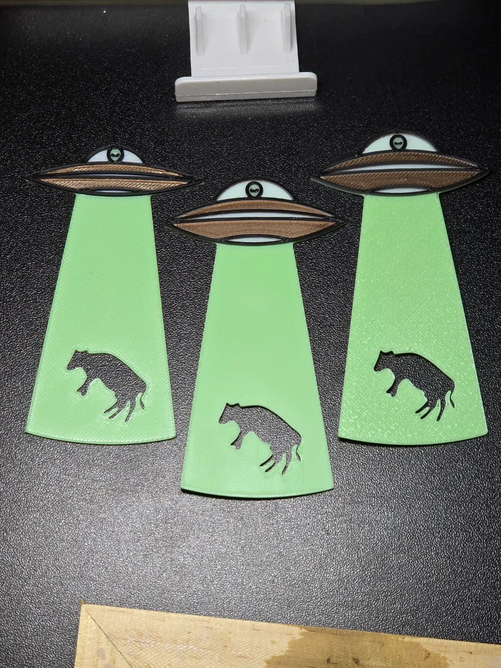 "Cow Abduction" UFO Bookmark by Carlos_Gwn MakerWorld: Download Free 3D ...