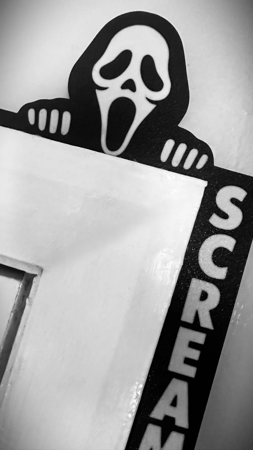Scream Ghostface Door Corner by DSD MakerWorld: Download Free 3D Models