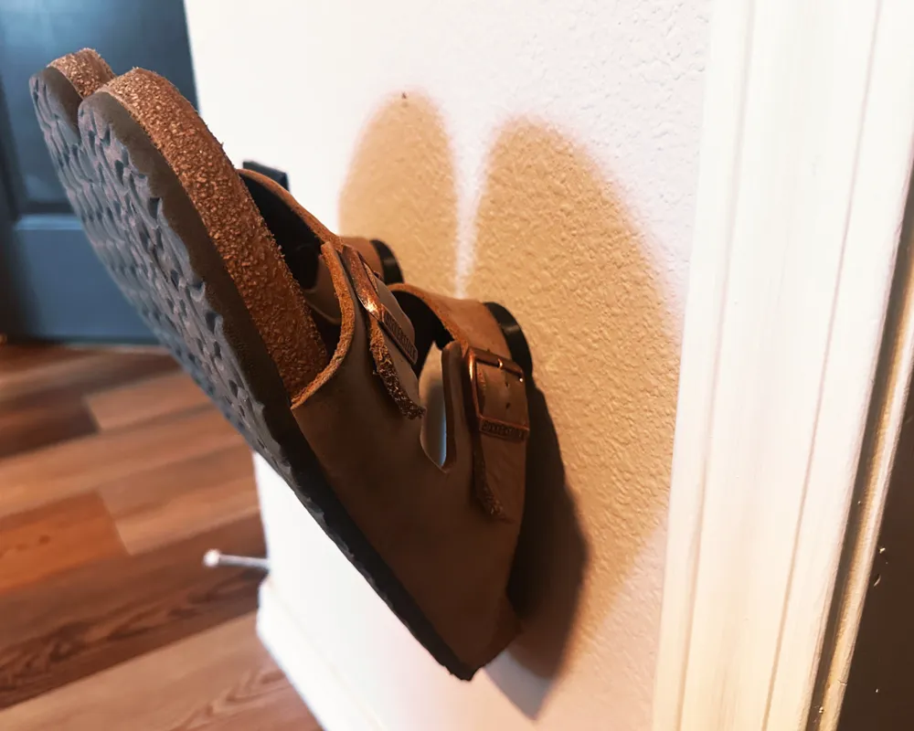 Minimalist Shoe Mount. Wall Mounted Shoe Holder by Snail MakerWorld ...