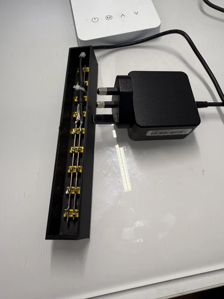 usb power hub - Free 3D Print Model - MakerWorld