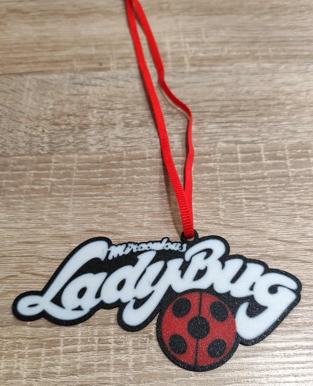 Logotipo del colgante de Ladybug por ponk00 - MakerWorld