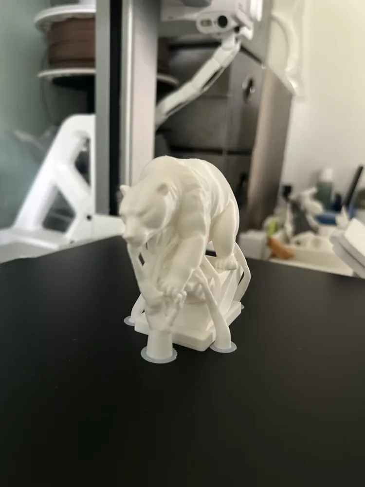 Geometric Polar Bear – 3D Printable Sculpture by Disaster MakerWorld: Download Free 3D Models