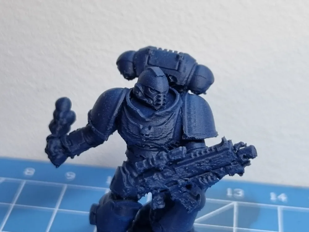 40k Warhammer Space Marine with Gas/Smoke Grenade by Petur Printur ...