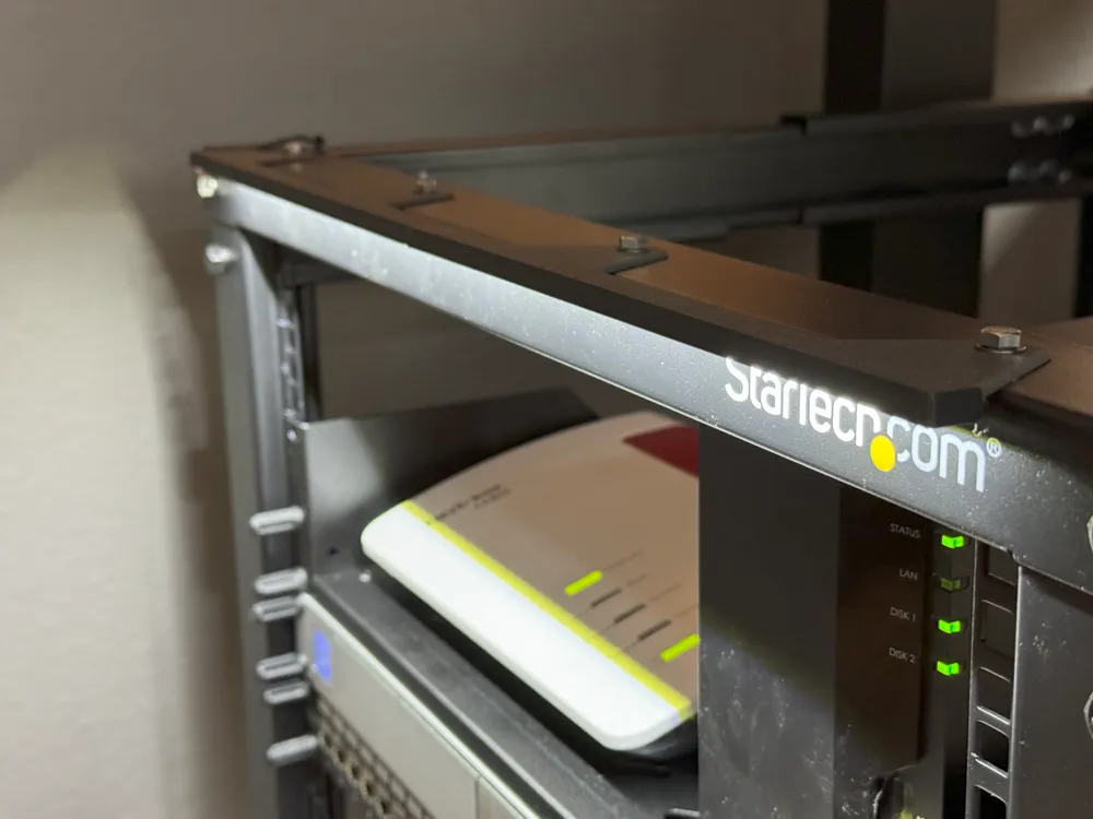 StarTech Server Rack 8mm LED Strip Mount by Mark Hähnel - MakerWorld