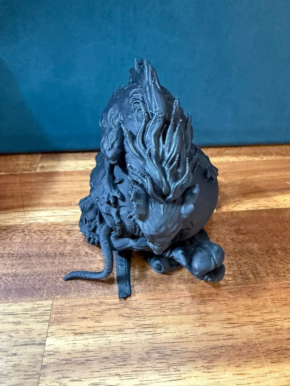 Gothic Baroque Skull and Rat Statue - Free 3D Print Model - MakerWorld