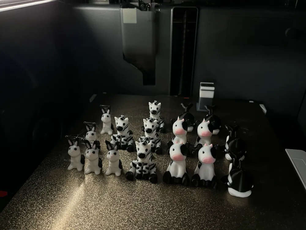 Miniature cute cow by Bash Studio 3D - MakerWorld