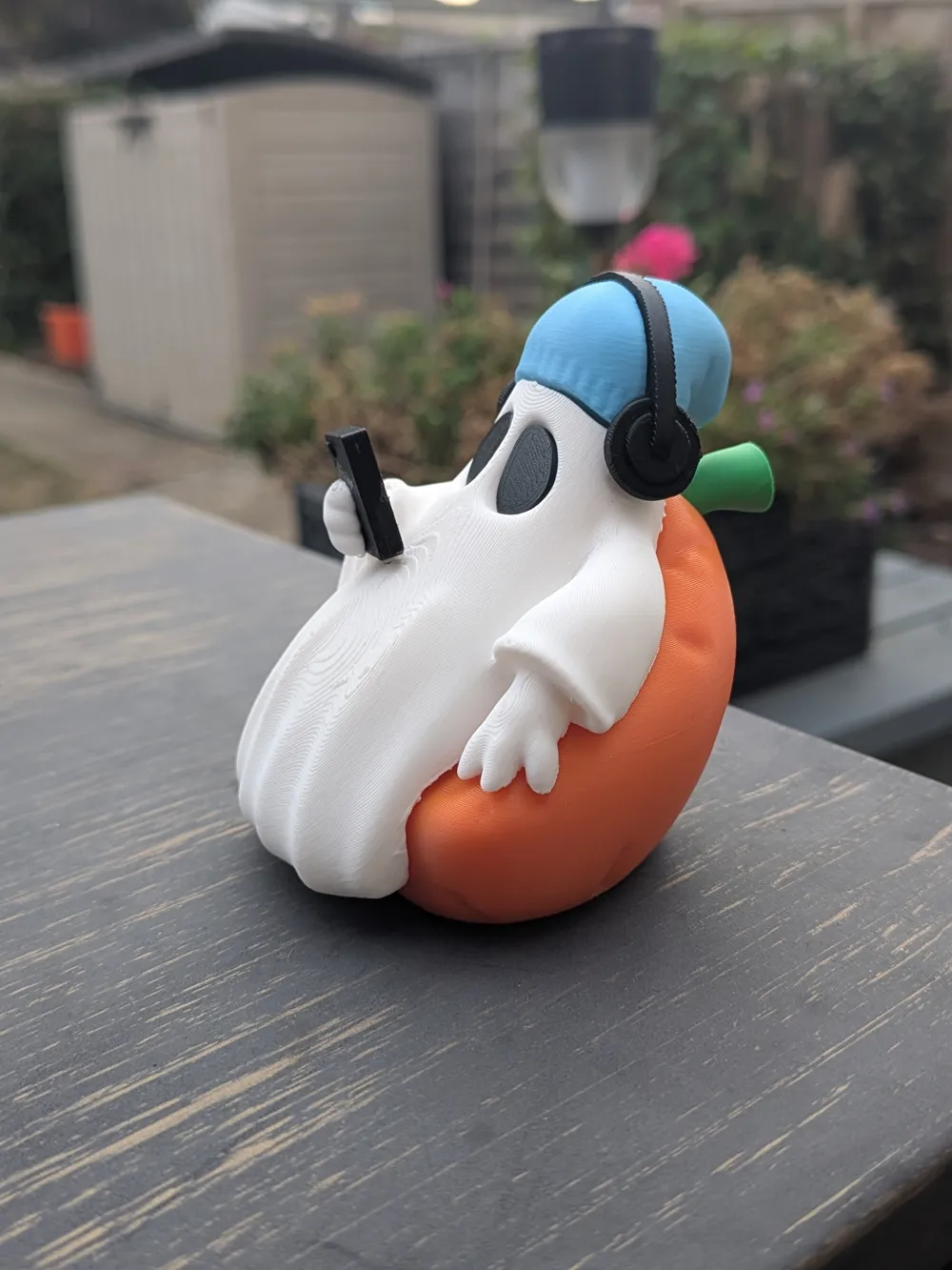 Cute Chill Hipster Ghost by oOMILLSY3DOo MakerWorld: Download Free 3D ...