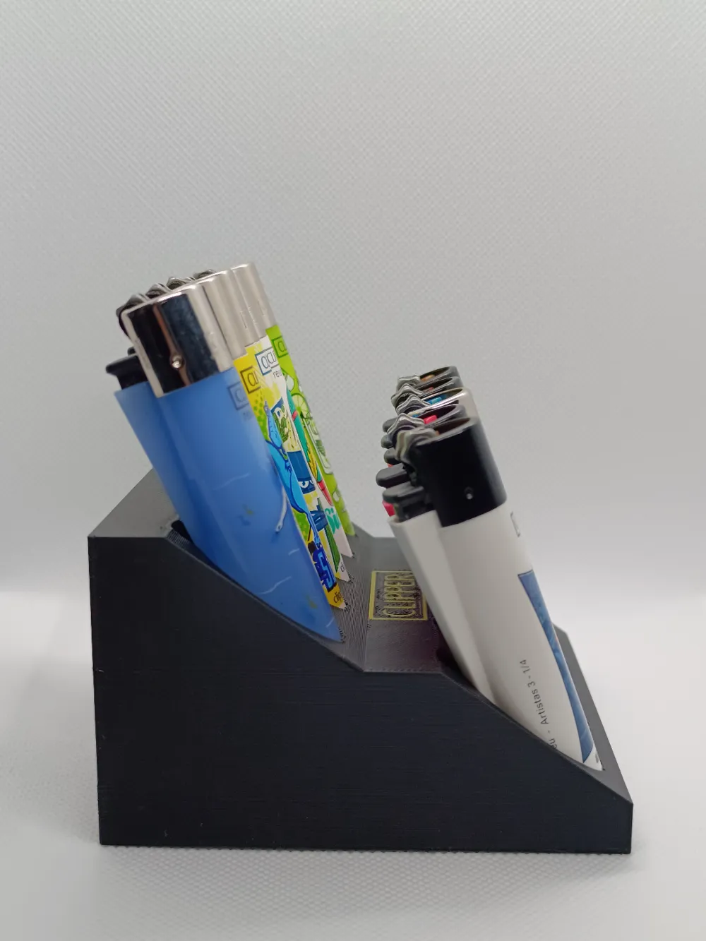 Clipper Lighter Stand by Zizzi93 MakerWorld: Download Free 3D Models