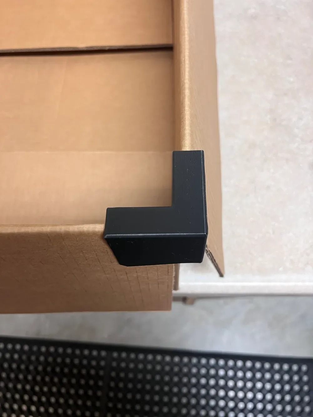 Cardboard Box Flap Brace/ Holder Remixed by bonbonmon - MakerWorld