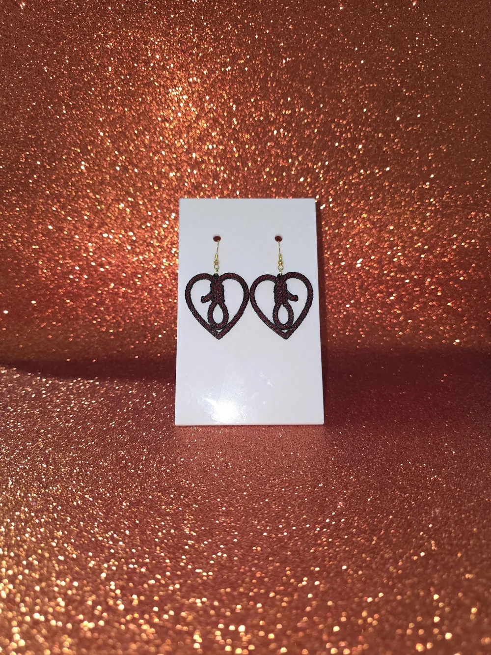 Noose in the heart earrings - Free 3D Print Model - MakerWorld