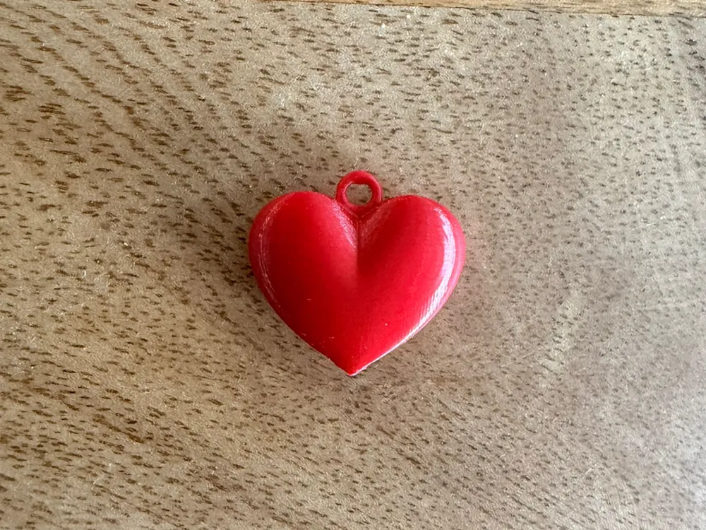 Heart Charm Keychain / Pendant – 3 Sizes - Free 3D Print Model - MakerWorld