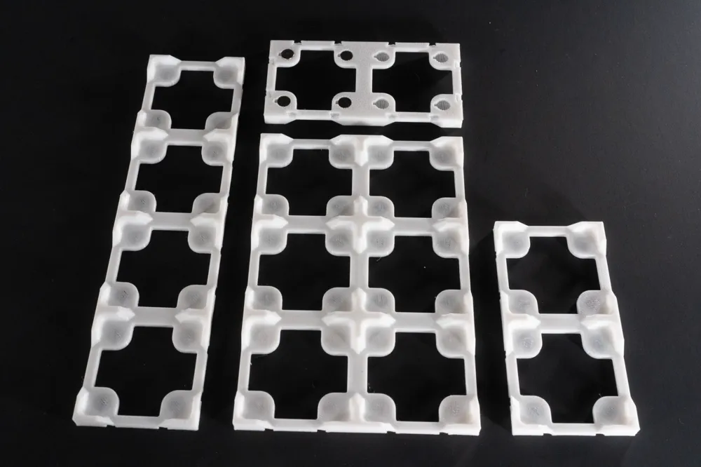 Gridfinity Magnet Base Improved (up to 6x6) Remixed by Perfect Scale ...