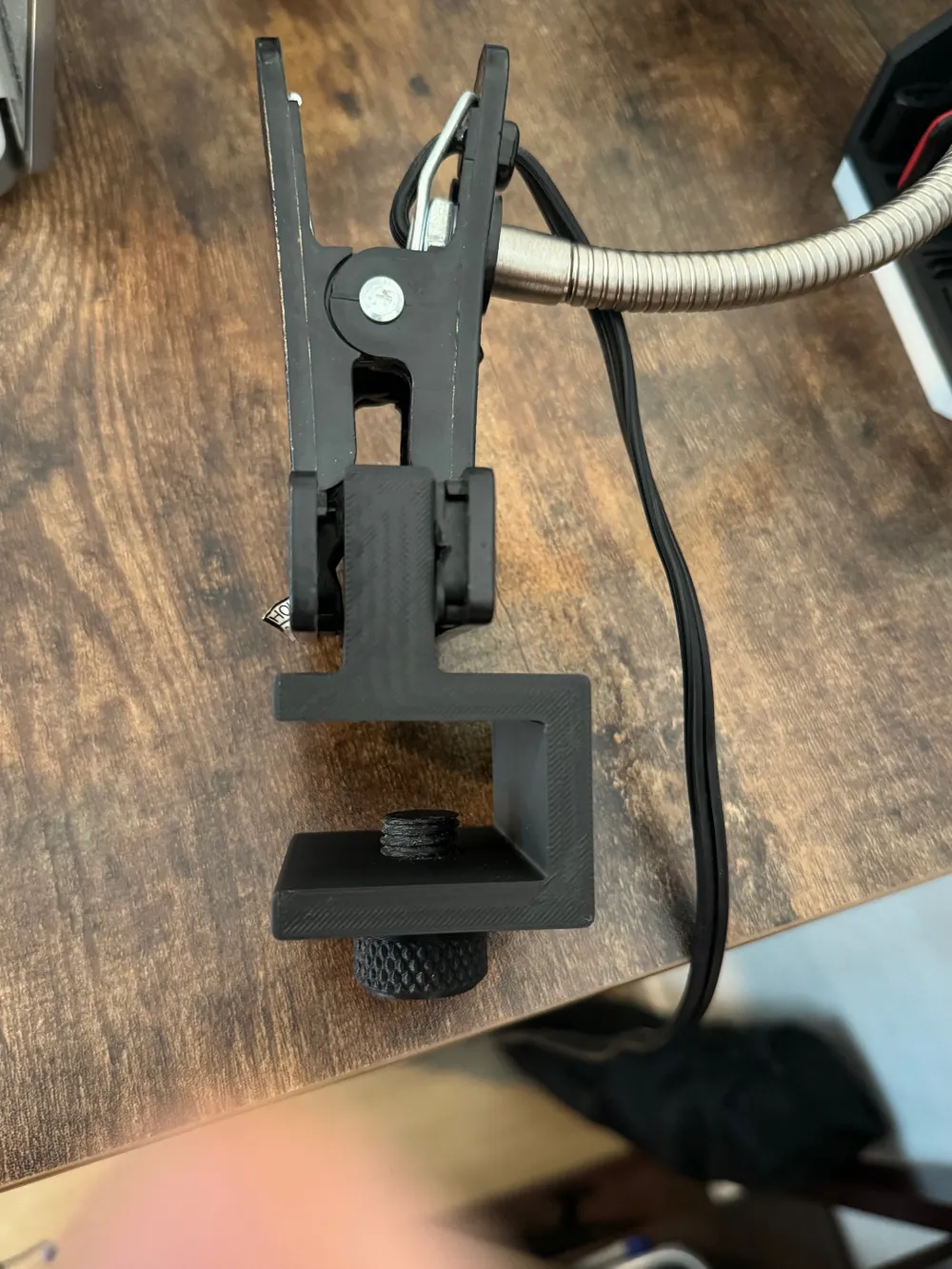 Desk Clamp Holder by Biffiest - MakerWorld
