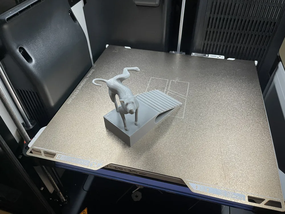 dawg door stopper - Free 3D Print Model - MakerWorld