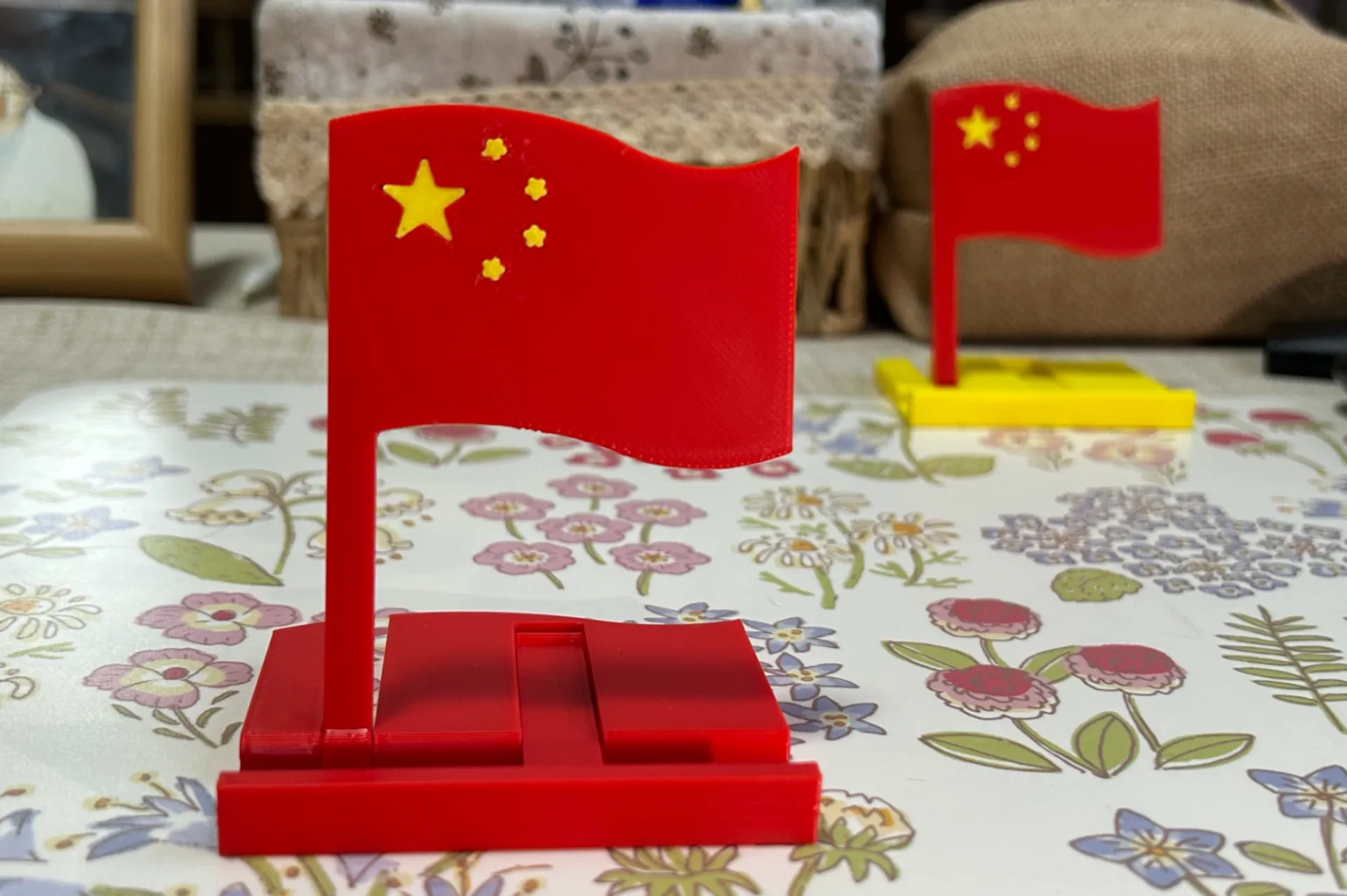National Flag Phone Stand by jams_Lee - MakerWorld