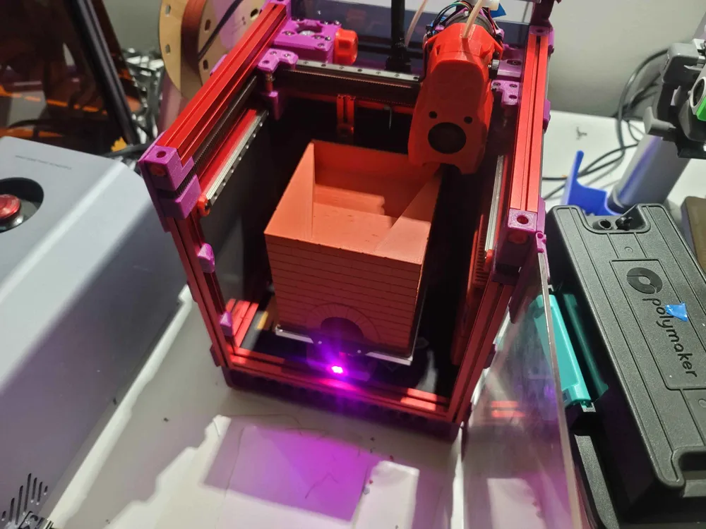 FHW Ramonline Dicetower – Kostenloses 3D-Druckmodell – MakerWorld