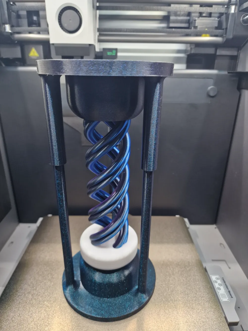 Optical Illusion HELIX by mkersjes MakerWorld: Download Free 3D Models