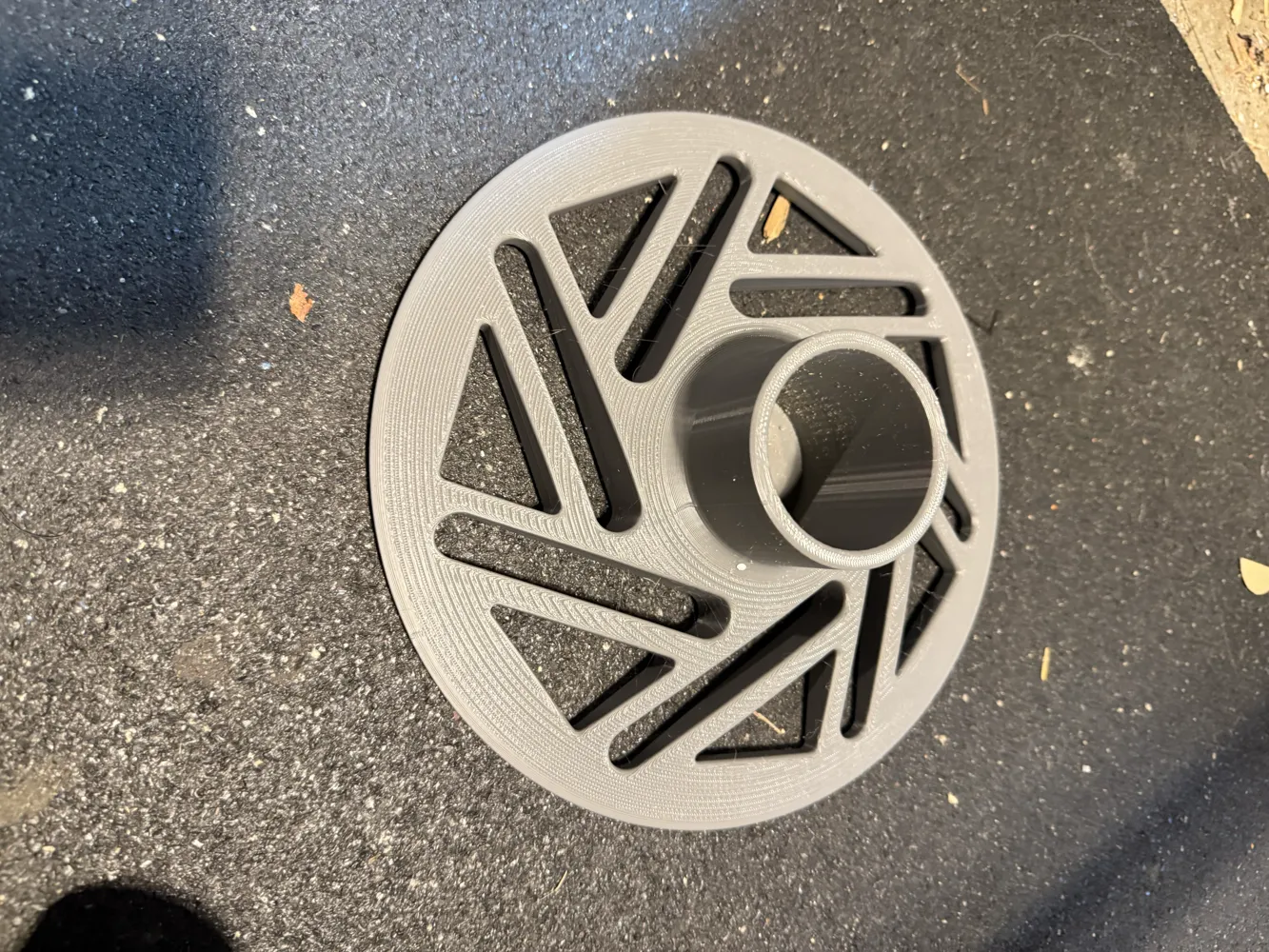 The Mast – Stronghold Spool Rack - Free 3D Print Model - MakerWorld