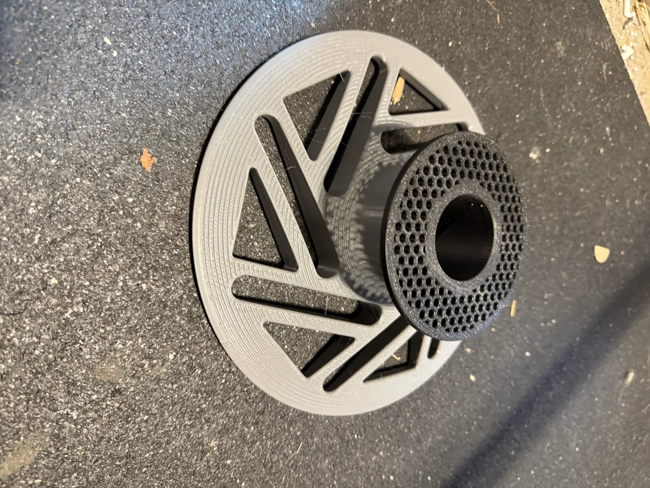The Mast – Stronghold Spool Rack - Free 3D Print Model - MakerWorld