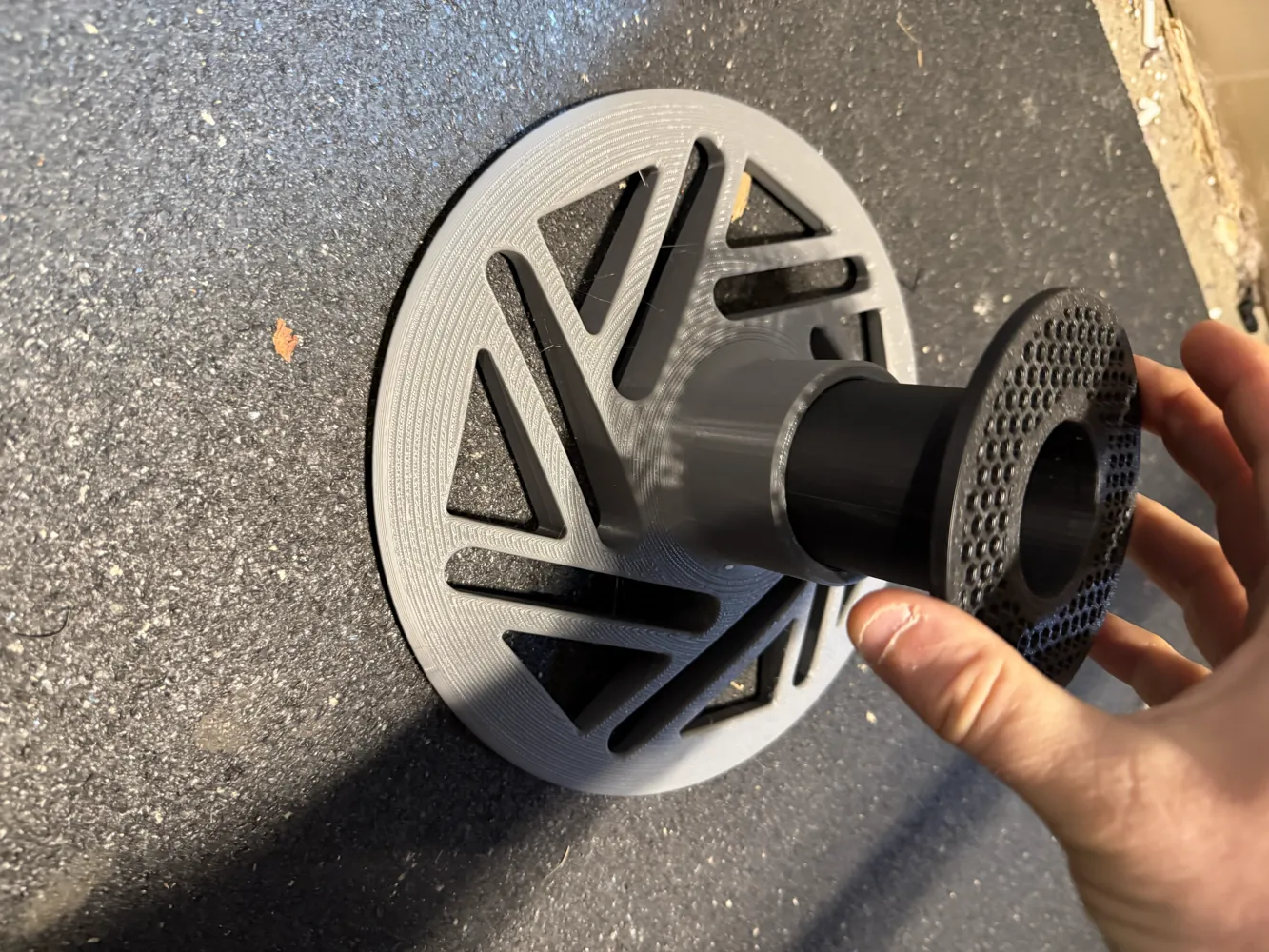 The Mast – Stronghold Spool Rack - Free 3D Print Model - MakerWorld
