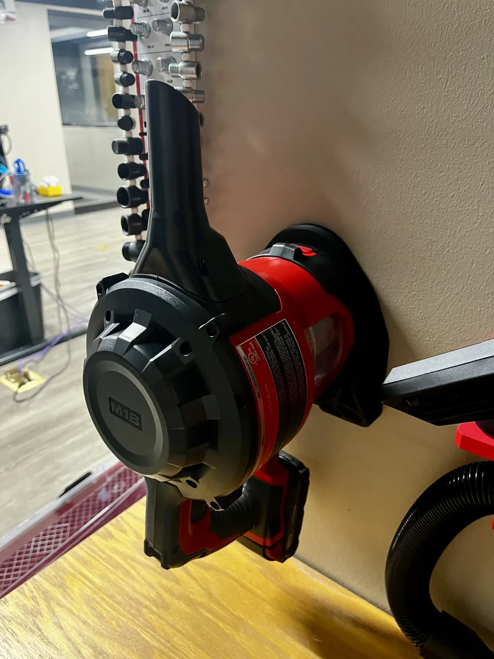 Milwaukee M18 Compact Vacuum 0882-20 by Brett Underwood MakerWorld ...
