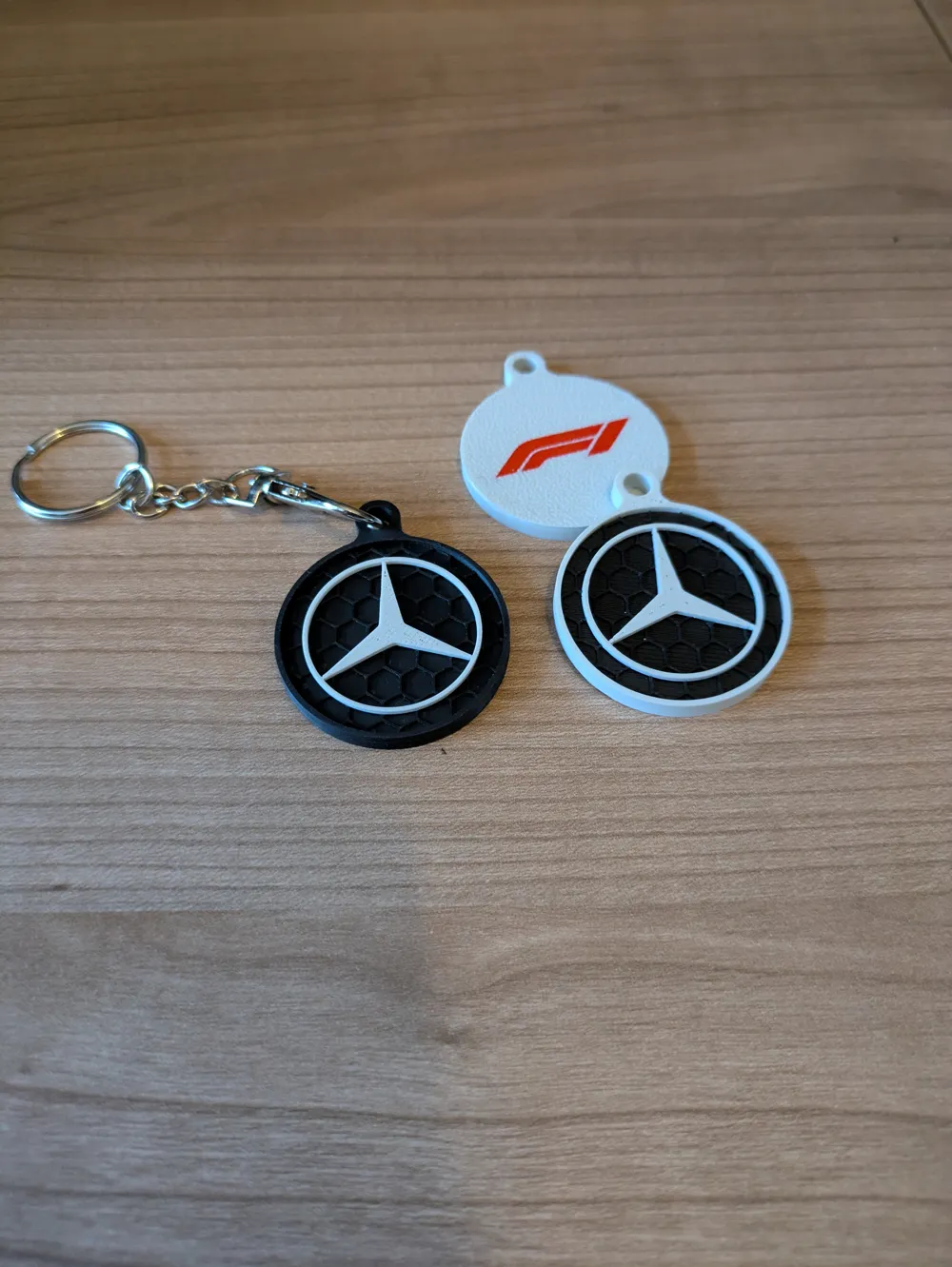 Mercedes (AMG F1) Keychain with Hexagon pattern - Free 3D Print Model ...