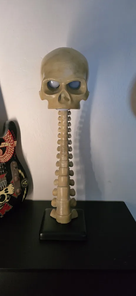 Skull Spine Lamp - Free 3D Print Model - MakerWorld