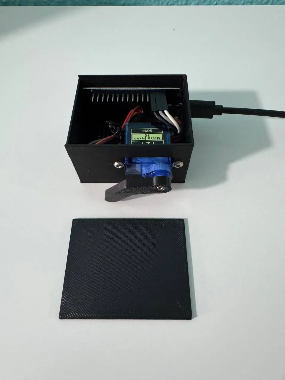SwitchBot con servo SG90 DIY - Modèle d'Impression 3D Gratuit - MakerWorld