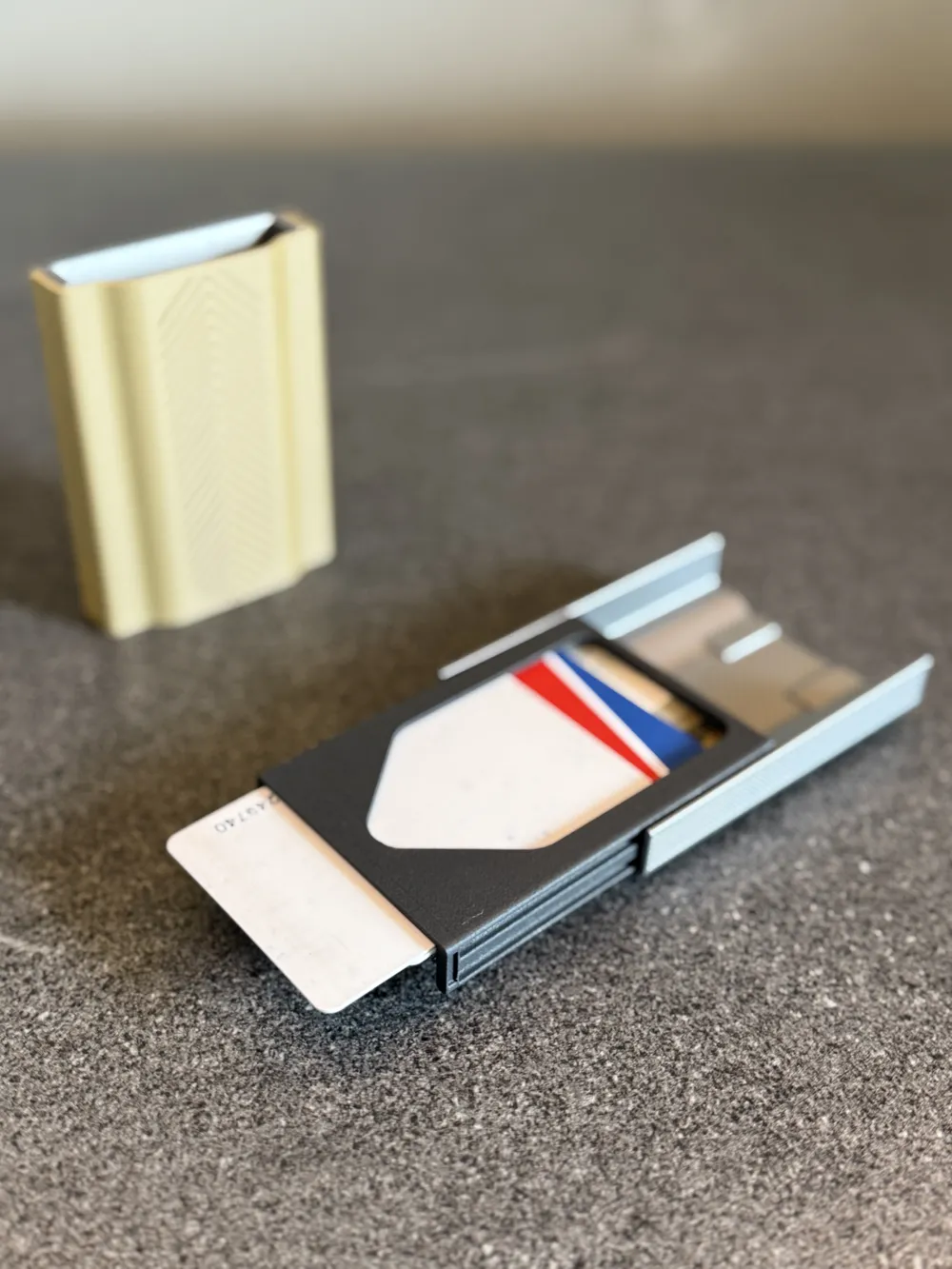 CC-CLIP 2 in 1 Cash and Card Clip by LemonArts MakerWorld: Download ...
