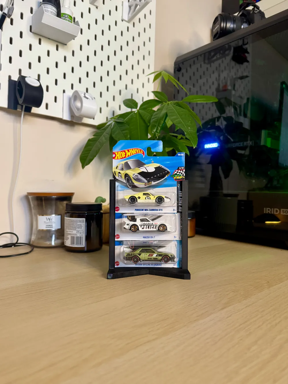 Hot Wheels Stand / Display – One-Piece Design - Free 3D Print Model ...