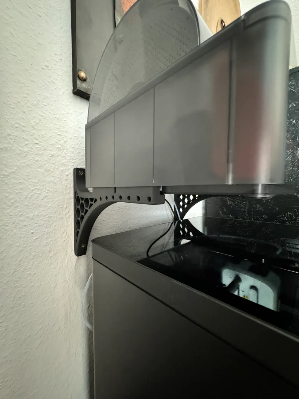 AMS Wall Mount - Wandhalterung BambuLabs Version 2 Remixed by ...