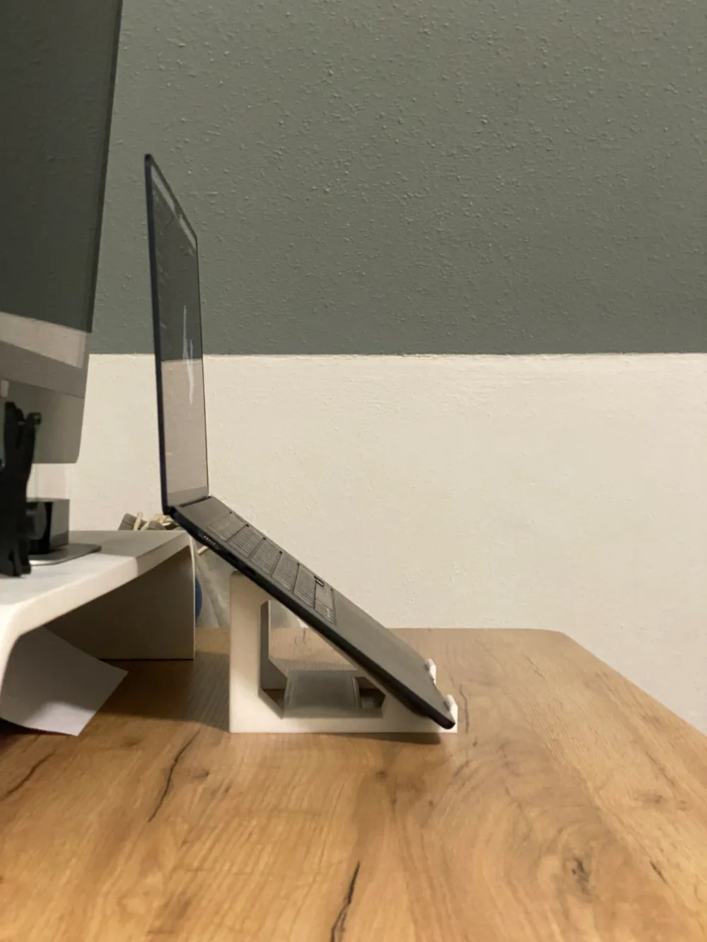 Laptop Stand by jannik6746 MakerWorld: Download Free 3D Models