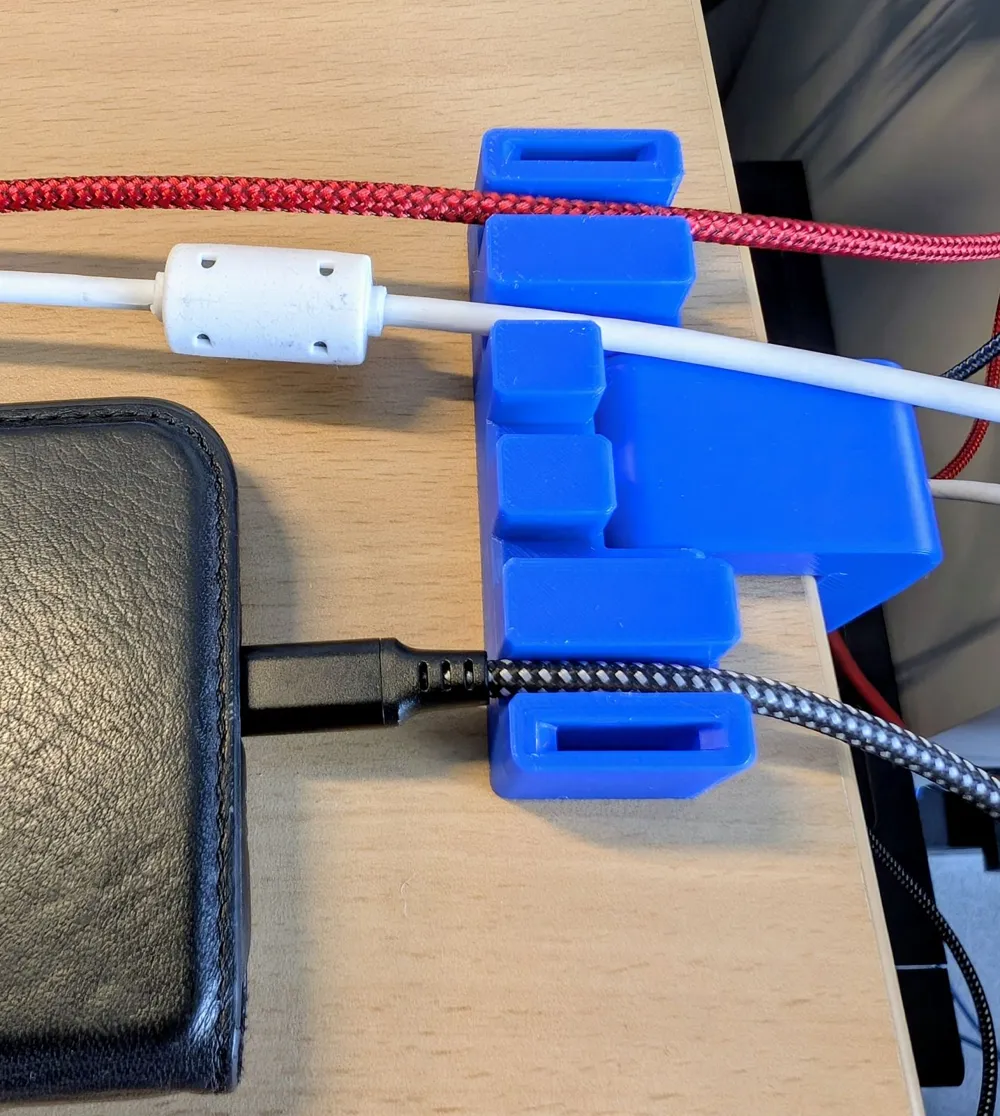 USB Cable Holder with Desk Clamp (5x USB) by Bastel42 MakerWorld ...
