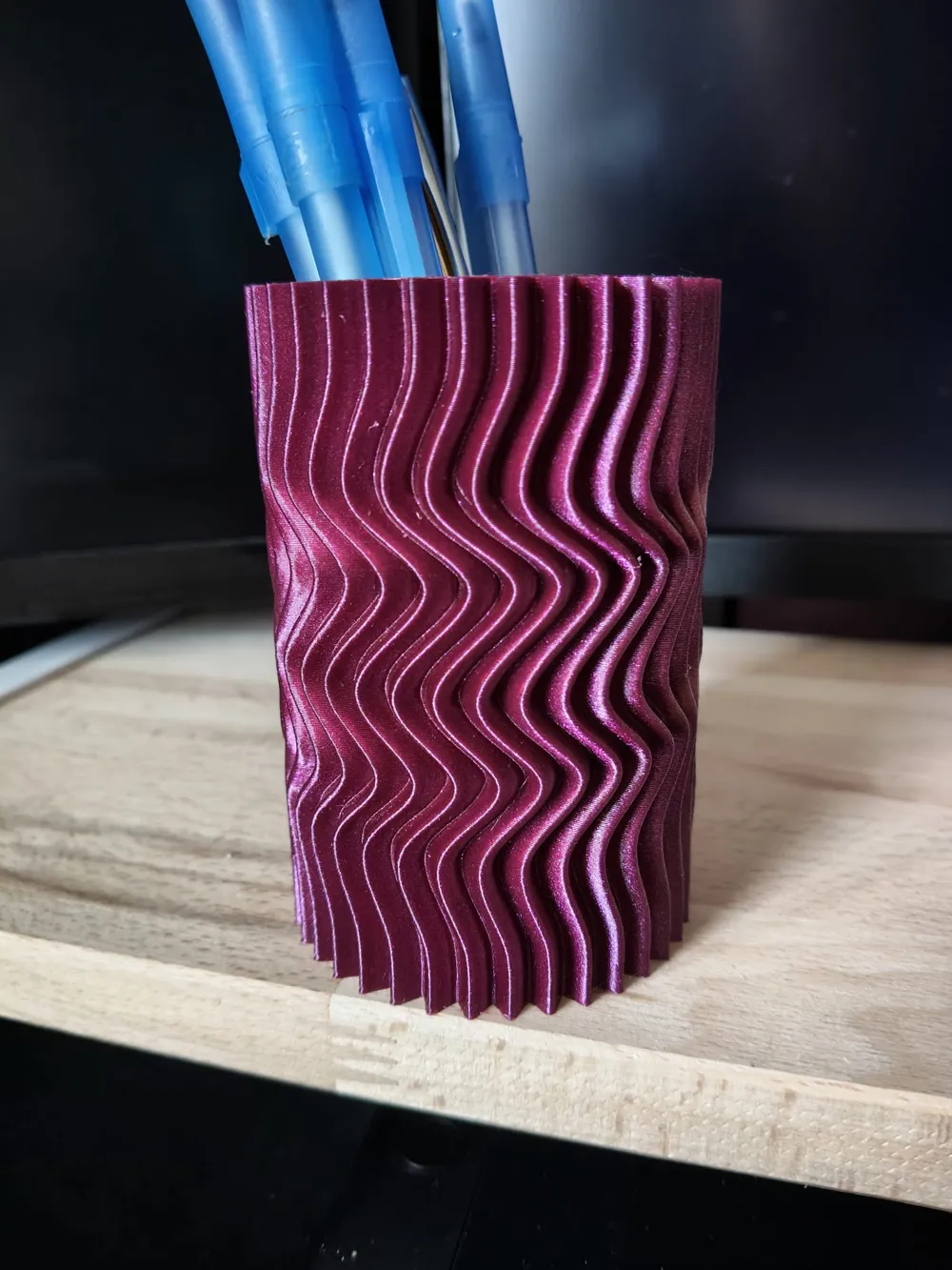 Modern Wavy Pen Holder – Stylish Desk Organizer - Free 3D Print Model ...