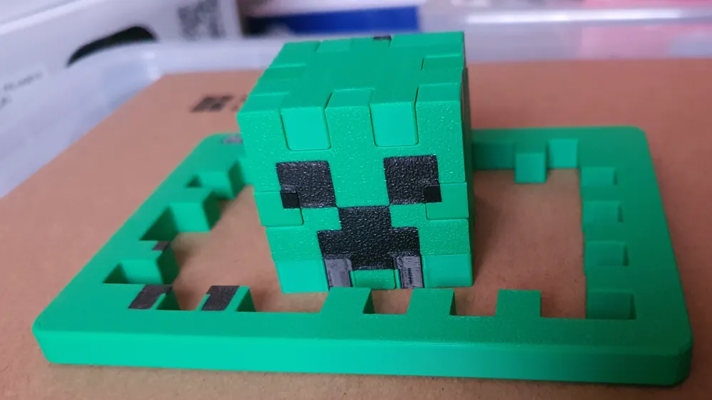 Minecraft Creeper head 3D puzzle - Free 3D Print Model - MakerWorld