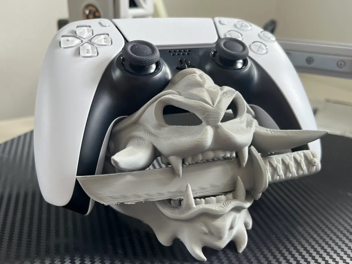 Oni Mask- PS5- controller holder - Free 3D Print Model - MakerWorld