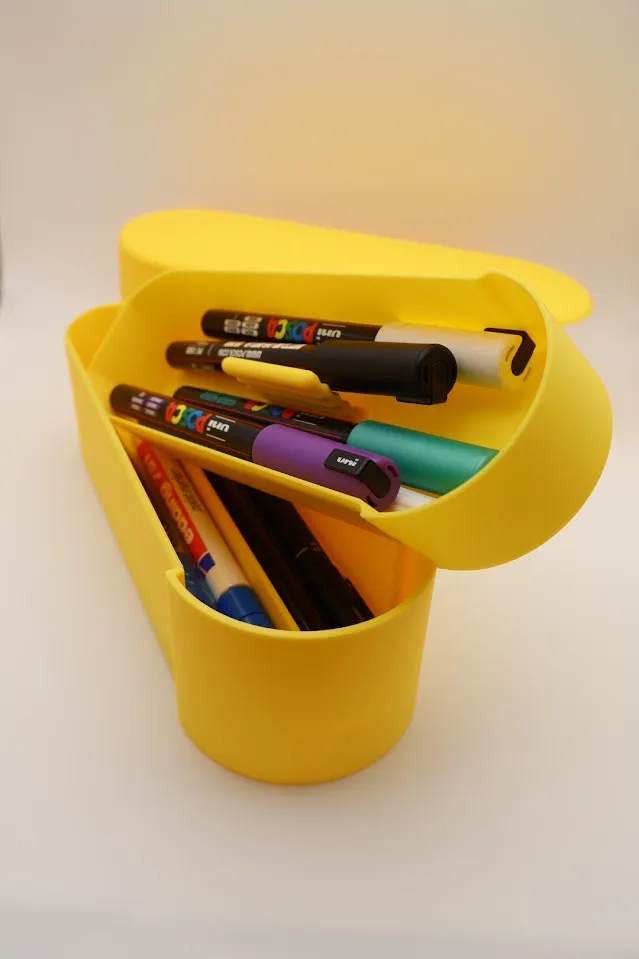 Sliding pencil case - Optional magnet hold by BuildByte3D - MakerWorld