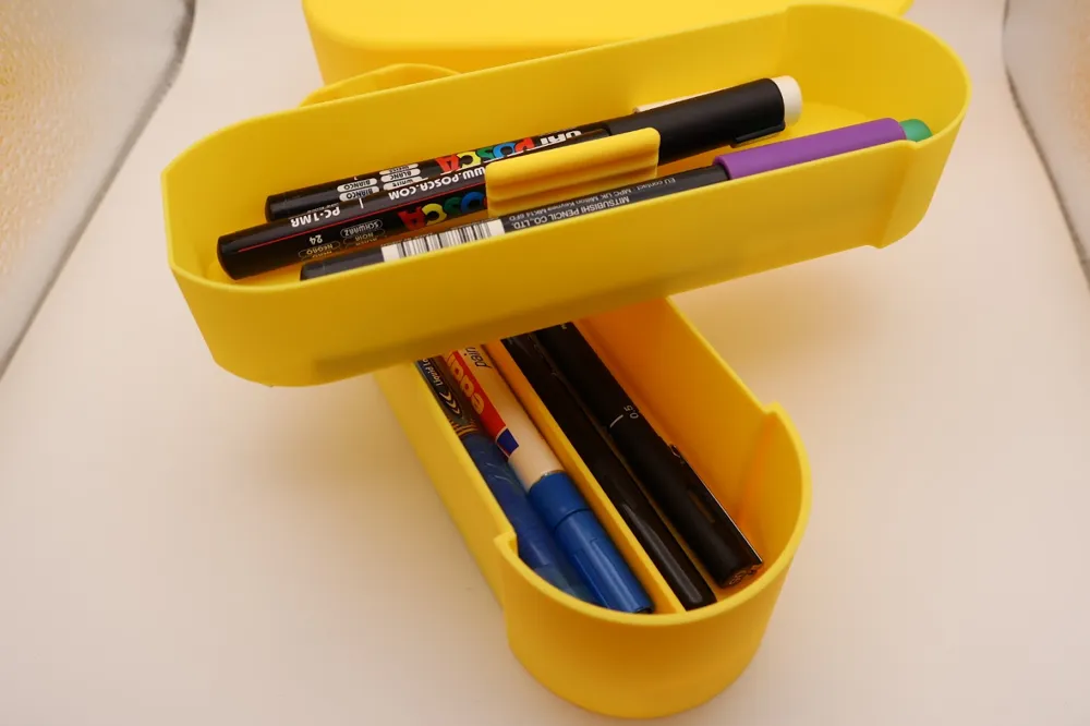 Sliding pencil case - Optional magnet hold by BuildByte3D - MakerWorld