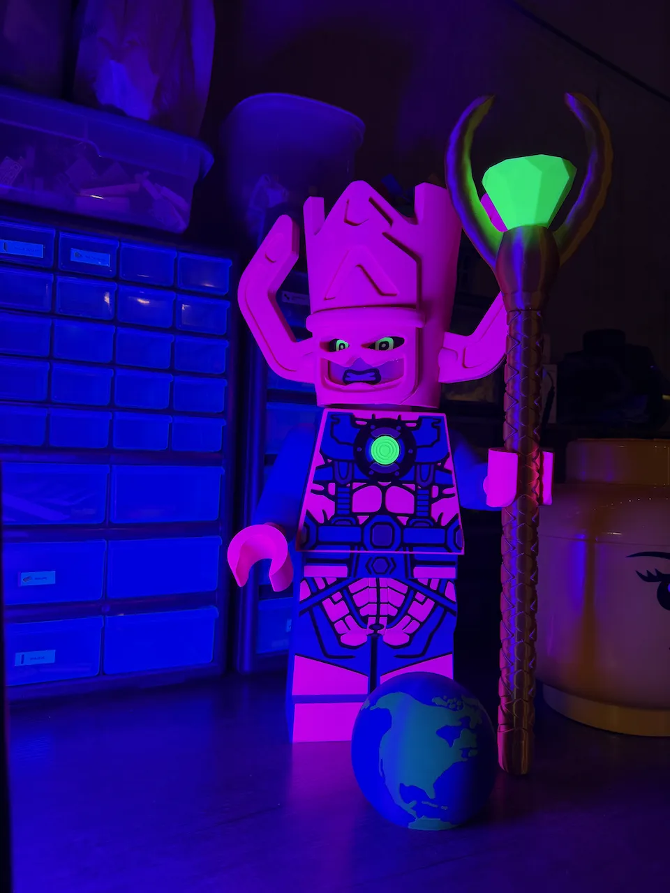 Mega Brick Globe by SGT5C MakerWorld: Download Free 3D Models