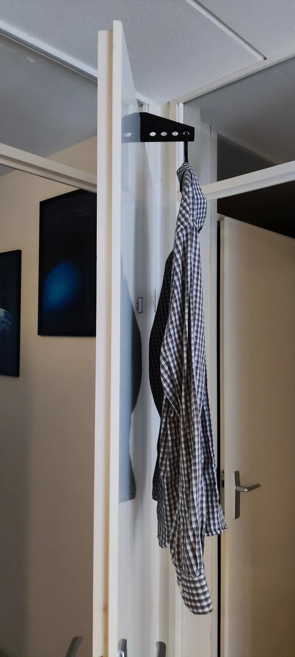 Adjustable Door Clothes Hanger (15–40mm doors) by John_M MakerWorld ...