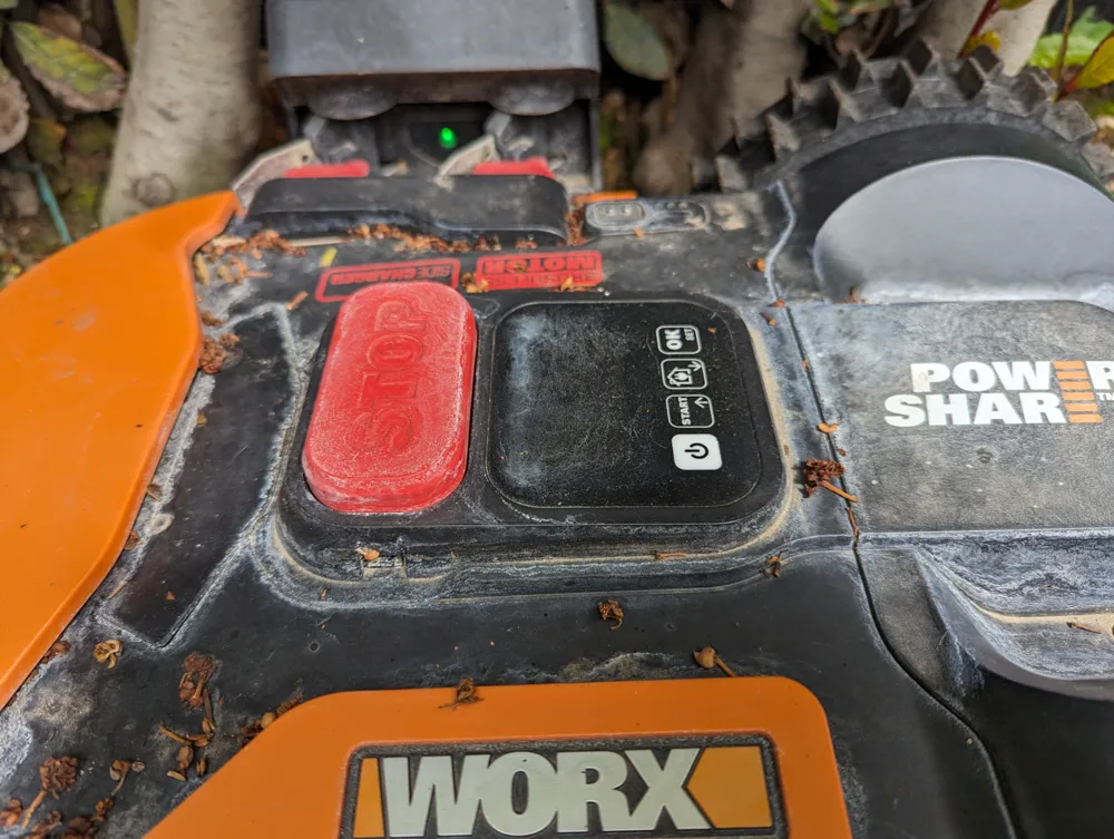 Cover Screen Protection Worx mower Landroid S300 by metus88 - MakerWorld