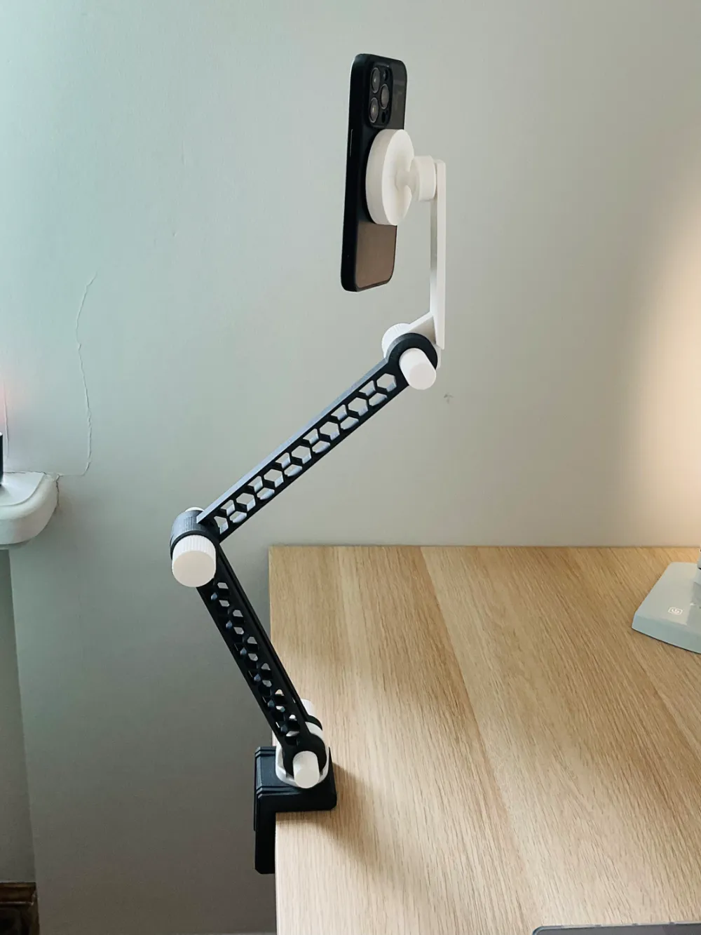MagSafe Attachment for Flexible & Sturdy Phone Arm Remixed by j.fuchs ...