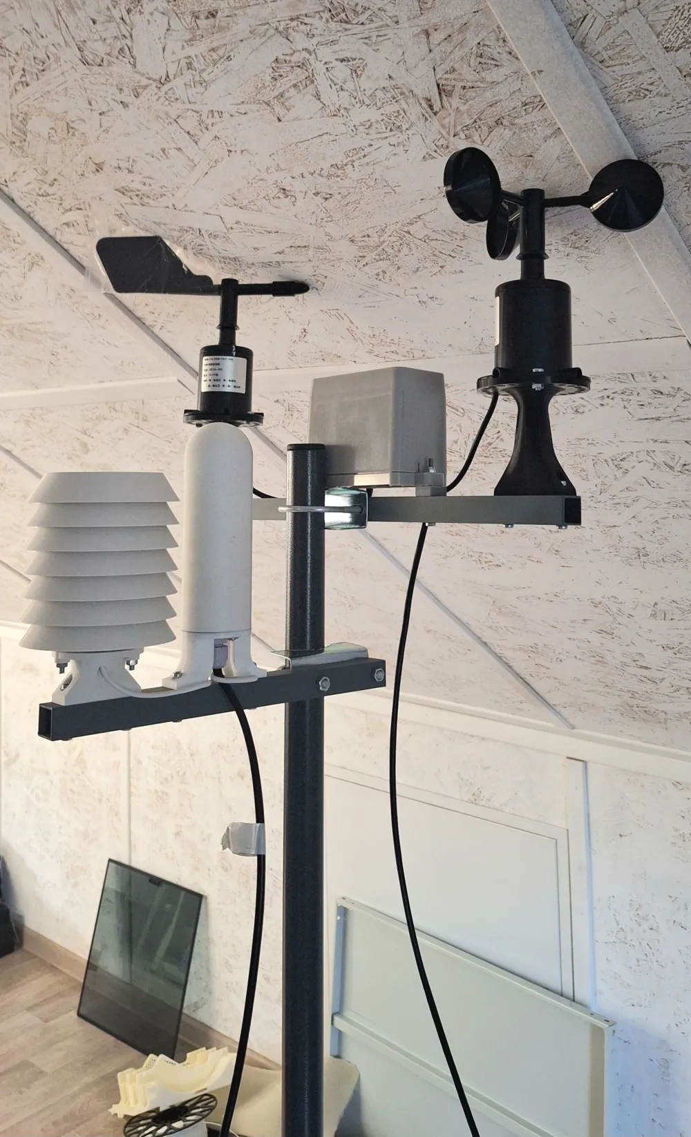 Stevenson screen for weather station - Free 3D Print Model - MakerWorld